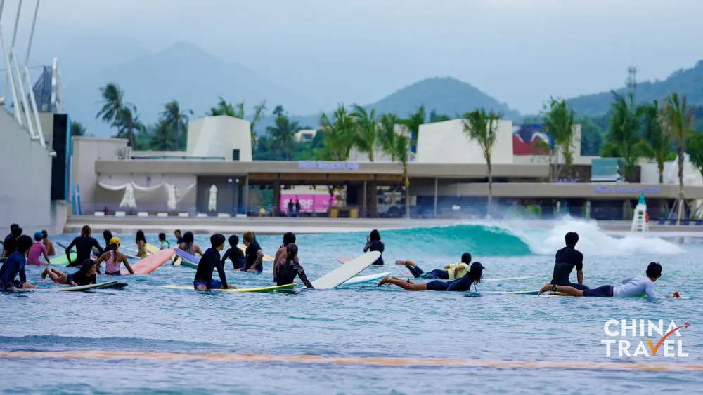 Hainan Unveils New Surfing Paradise Surf All Year Round | China Voyage